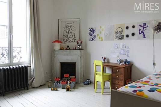 Chambre de garçon. C0137 | Mires Paris